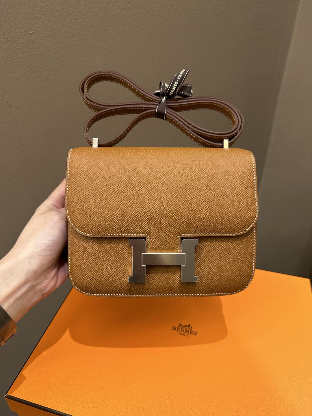 Hermes Constance Gold 1-18 Mirror – PH Luxury Consignment